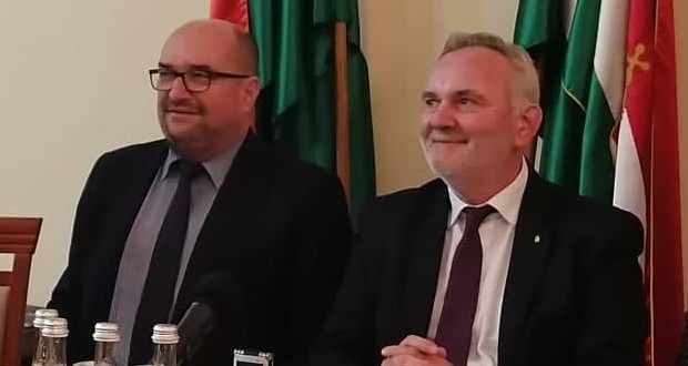 Виїзне засідання Комітету національної єдності угорського парламенту в Ужгороді Голос Карпат